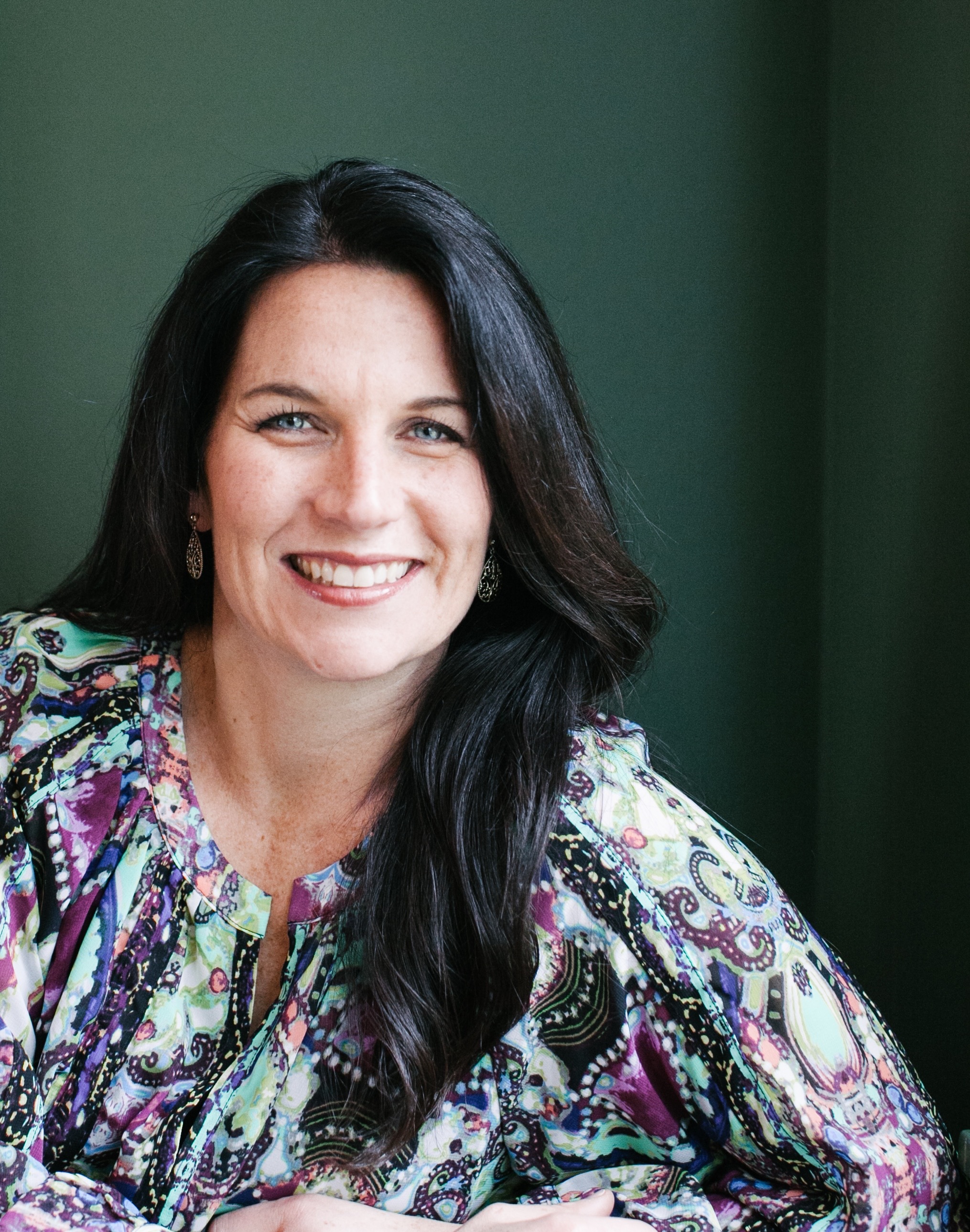 About & Contact – Sara Alvarado